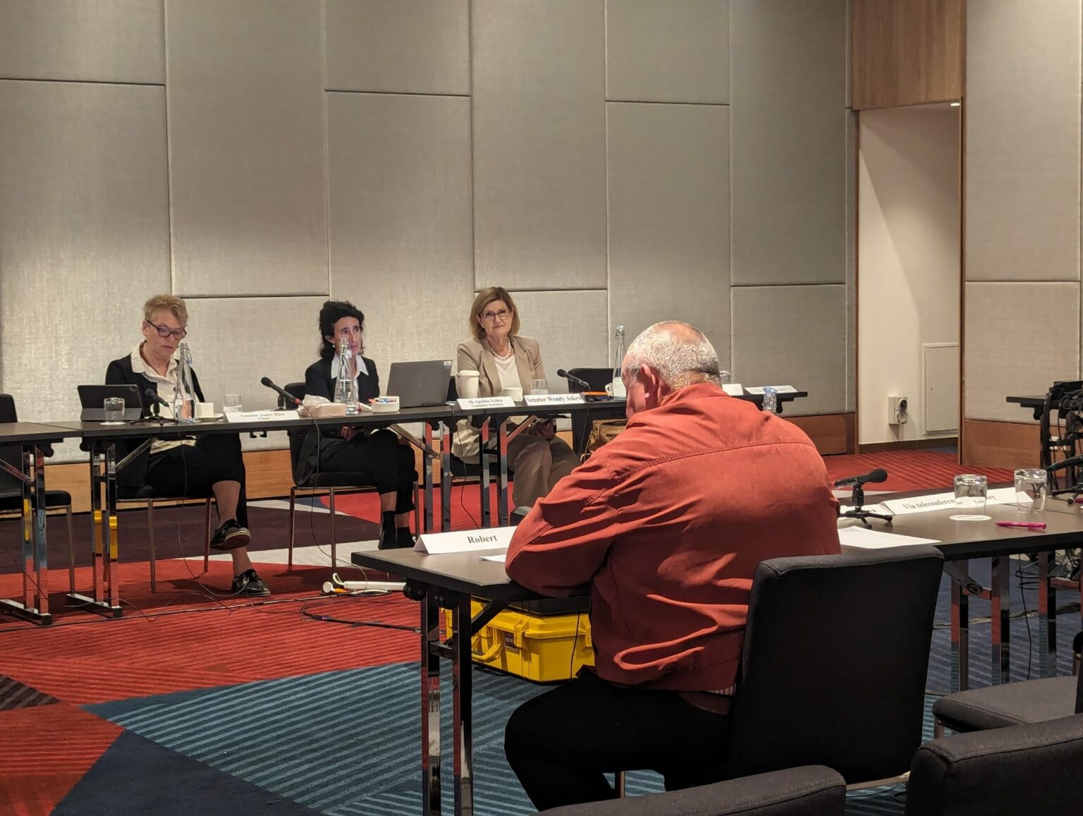 NET Patient Rob Hammond speaks at the Senate Inquiry hearing in ...